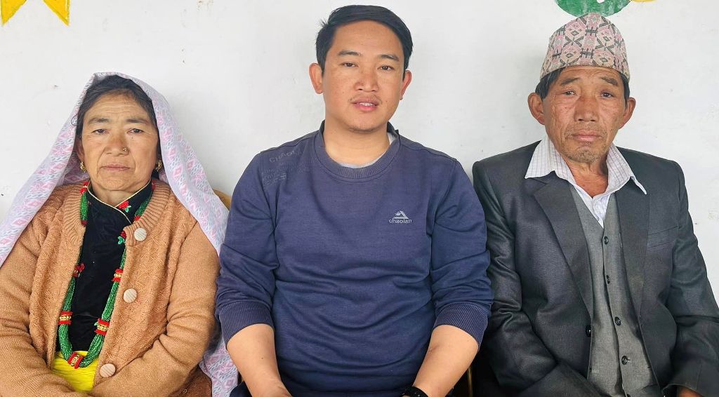 इलाममा घण्टी बजाउँदै एक भाइ पत्रकार « Khabarhub